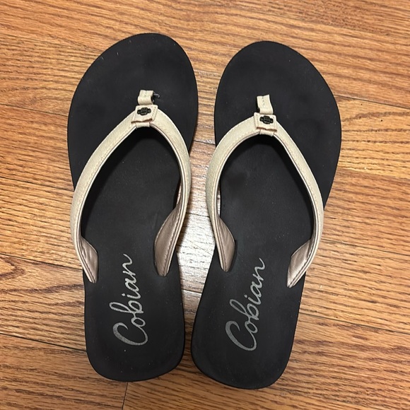 Cobian | Shoes | Cobian Flip Flops | Poshmark